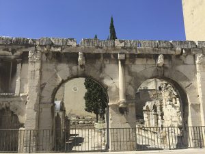 🗺 Qué ver y hacer en Nimes » Francia » Explora La Bola